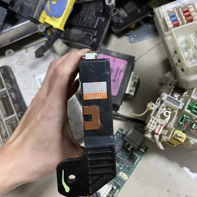 皇冠 锐志空调放大器模块 88650-0P010/0N050