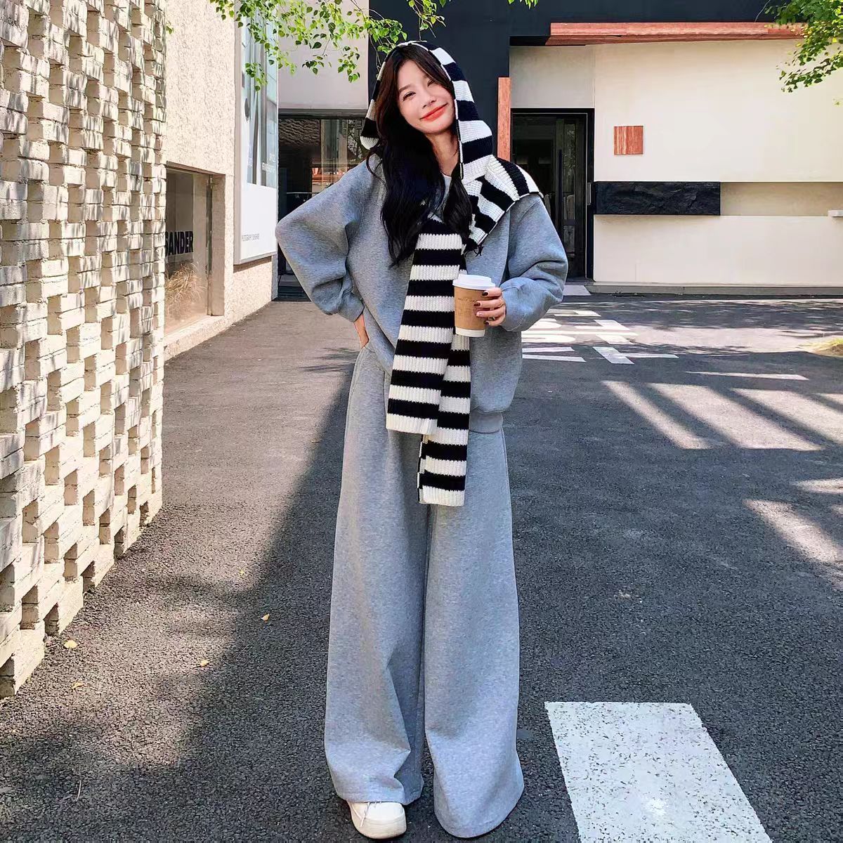 高级感休闲运动套装女秋季学生宽松显瘦韩版时尚卫衣阔腿裤两件套