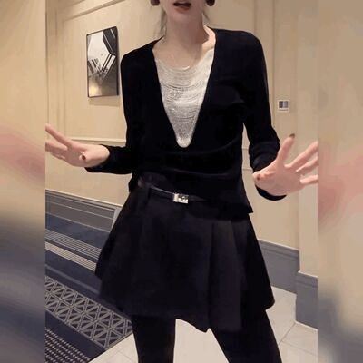 法式轻奢高级感V领串珠打底衫