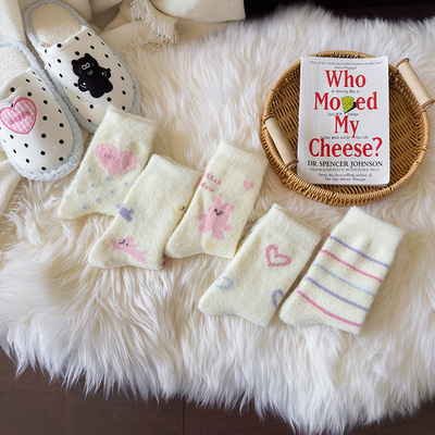 澳绒保暖袜子女中筒袜秋冬款加厚加绒毛绒可爱粉色兔子冬天长袜