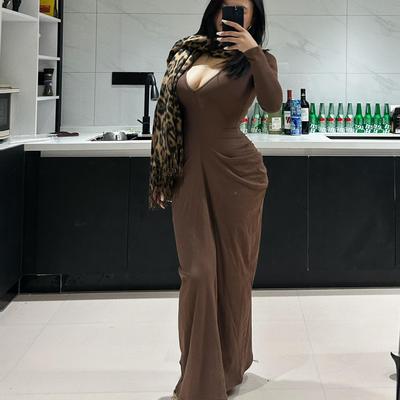 气质包臀裙长袖v领御姐风