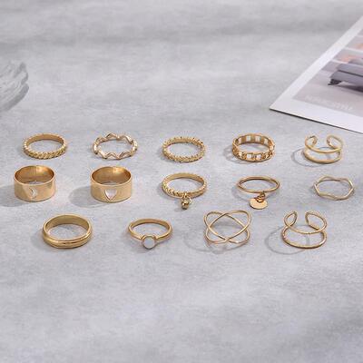 The Euro-American Pinocchio Moon ring, the broad-edited hang