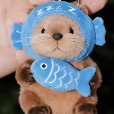 礼物可爱小水獭毛绒挂件高颜值