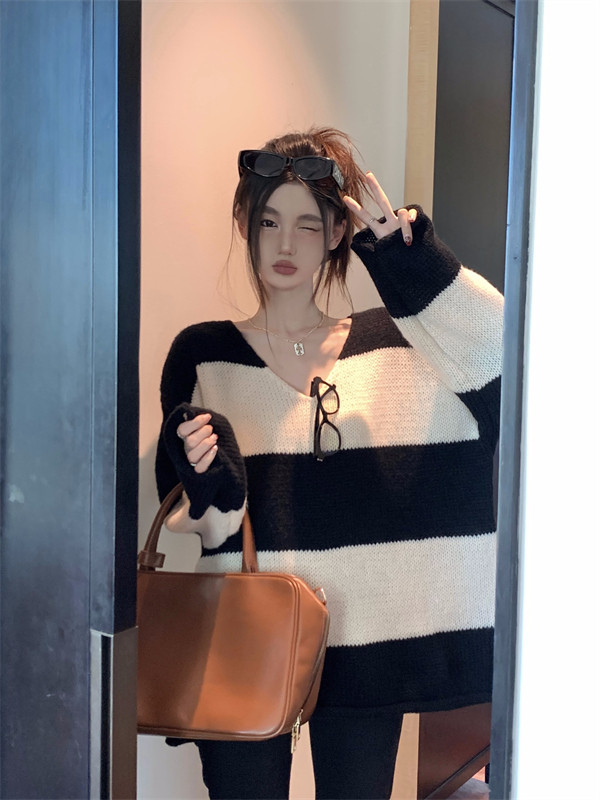 新款爆款精品女韩版宽松条纹针织毛衣撞色条纹拼色显瘦V领针织衫