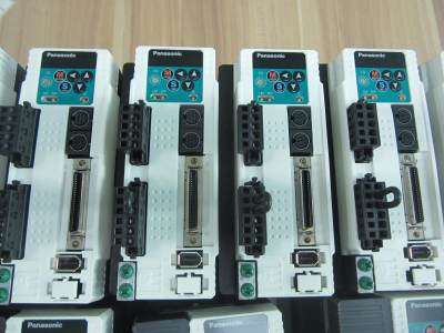 日本原装松下伺服驱动器 A4系列 MCDDT3520003 成色9新  750W