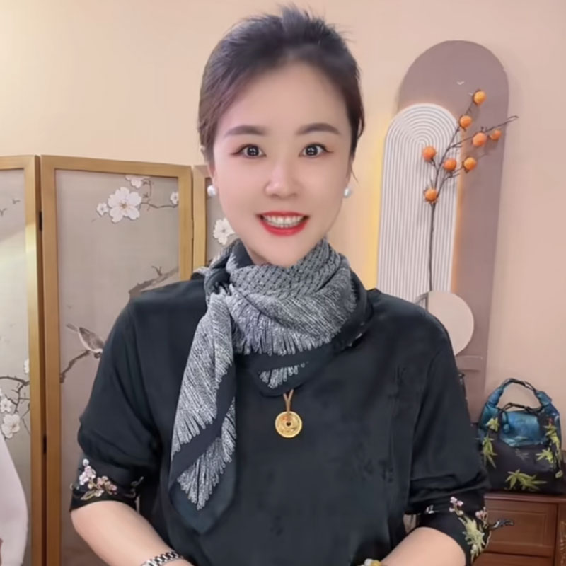 早春新款90*90方巾丝绸丽锦缎丝巾高级百搭气质领巾围巾披肩两用