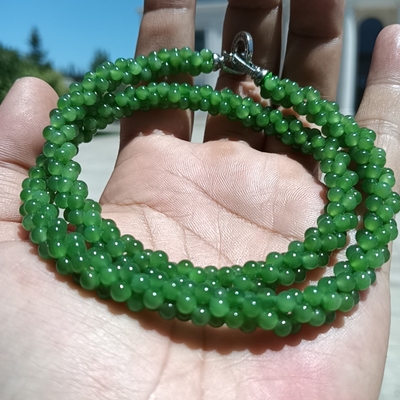 新疆和田玉碧玉苹果绿圆珠项链