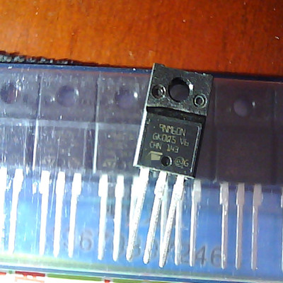 【全新原装】9NM60N STF9NM60N 9N60 塑封 MOS场效应管 TO-220F