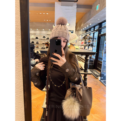 钱美西 3色重磅手工钉珠轻盈裸感天丝羊毛显瘦打底针织衫长袖上衣