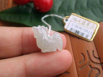 70611玉琳阁实物拍图缅甸玉天然A货翡翠玉迷你款小个生肖鸡小吊坠