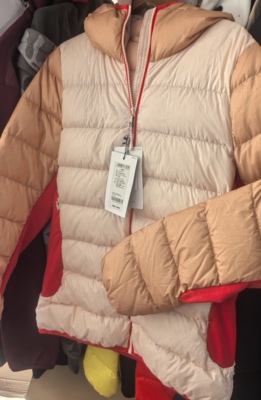 马威女运动羽绒服