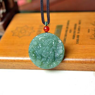 精雕和田玉老坑冰底湖水绿高冰高油干净无结构招财貔貅吊坠C15121