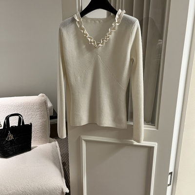 世新绝美木耳边v领高级感保暖毛衣100绵K787