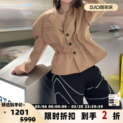 Pushbutton 春夏款女士羊毛褶皱纯色西装夹克银泰百货精品 301596