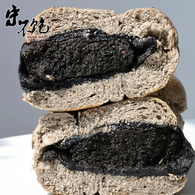 不饱的面包乌漆嘛黑三重黑芝麻贝果欧包无糖油核桃奶酥大馅贝果