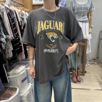 圆领做旧字母豹子宽松短袖T恤