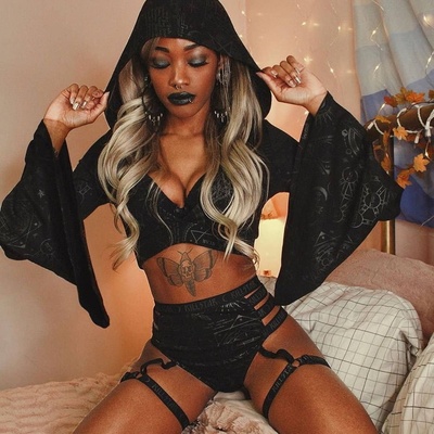 KILLSTAR暗黑哥特Sixth Sense Posing暗纹绑带吊袜带性感内裤