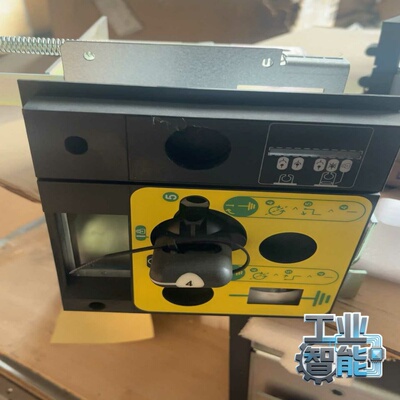 询价施耐德接地开关操作盒MVNEX300004全新的