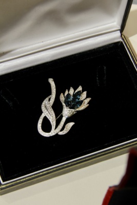 中古不退换｜Napier蓝莲花胸针