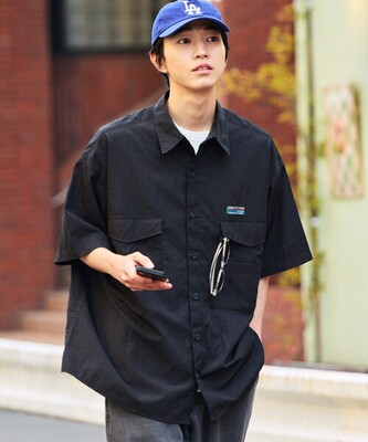 日单潮牌FREAKS STORE聚酯尼龙混纺宽松廓形多口袋短袖衬衫