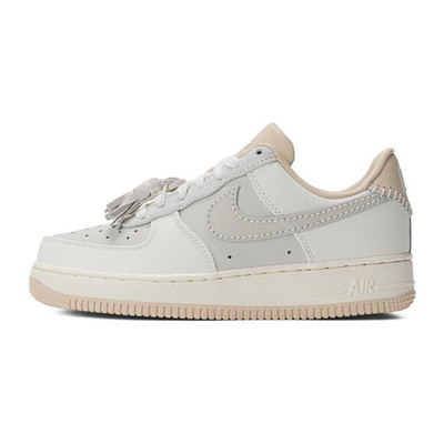 耐克女子WMNS AIR FORCE 1 '07休闲鞋/复刻鞋HV1813-001