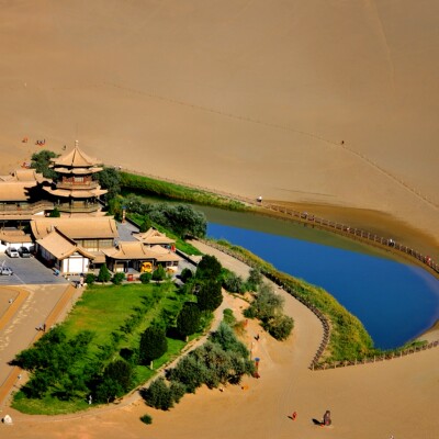 青甘大环线8天7晚4-8人纯玩小团含鸣沙山月牙泉莫高窟茶卡盐湖