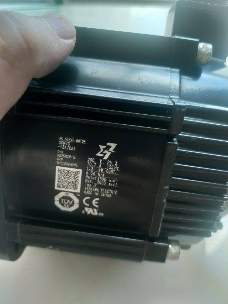 安川7系列1.5KW电机+驱动SGM7G-13A7C61+SGD7S-120A00A现货热销_虎窝淘