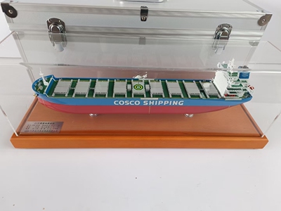 COSCO中远海运散货船集装箱模型