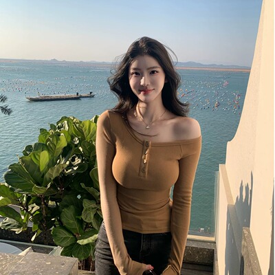 Fart Shop莉莉丝 性感斜肩收腰针织上衣内搭女早春显瘦弹性打底衫