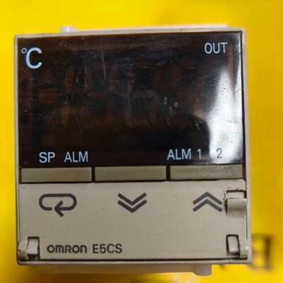议价E5CS－R1KJU-W温控表，