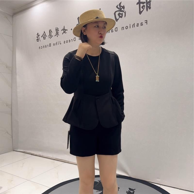 女权贵族时尚大码女装2026初秋打底6296假两件衫200斤显瘦上衣T恤