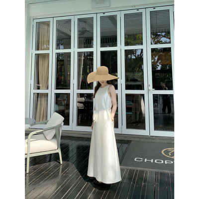 SANTA GROVE-级度假风气质显瘦极简缎面光感无袖背心连衣裙(配包)