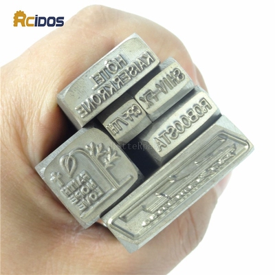 Customized  Jewelry Design number stamp letters Steel word