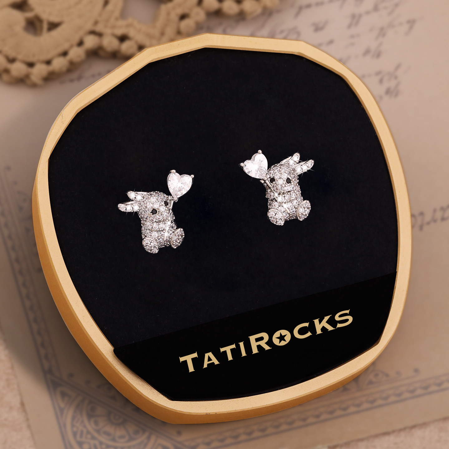 丹麦【设计师】Tatirocks满钻爱心兔耳钉高级感轻奢珍玩摆件耳环