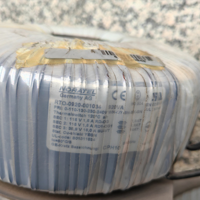德国箭猪AG牛进口环形变压器 功率920W 输入240V 输出双36V双115V