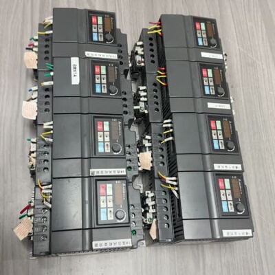 台达变频器V037EL43A3.7KW现货实照成