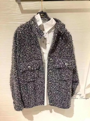 C*HANEL 2021秋冬预告 银色亮片外套