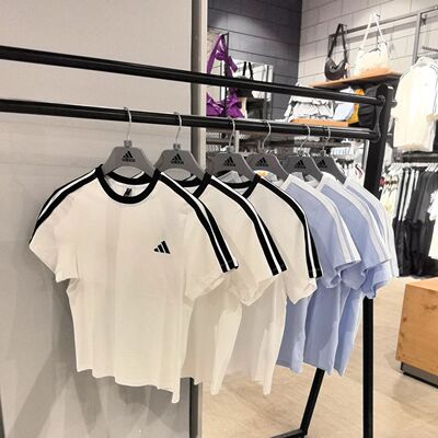 阿迪达斯2026新品女子短袖经典三条杠运动透气休闲T恤KX2748 2747