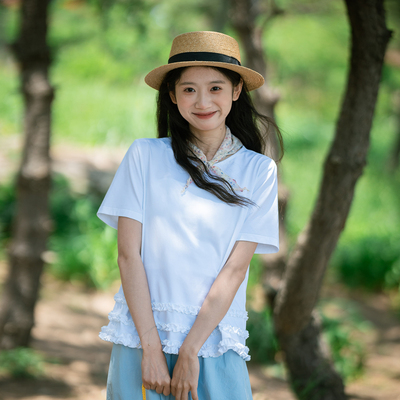 古苔白蓝两色花边夏日短袖T恤女