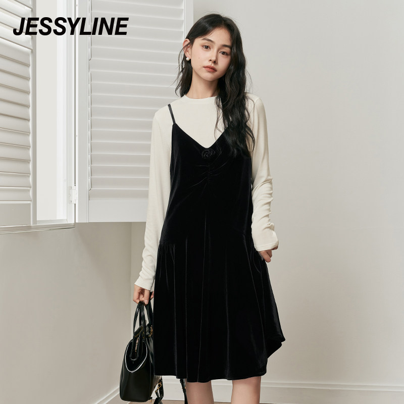 2折特卖款 jessyline杰茜莱时尚白色上衣黑色吊带连衣裙穿搭套装