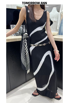 TOMORROW ANN新款 慵懒度假风偏修身感觉的背心裙连衣裙