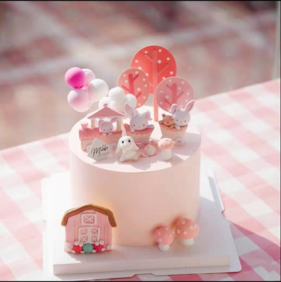 烘焙少女心粉嫩小兔火车蛋糕装饰
