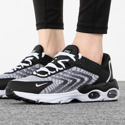 耐克大童款耐磨舒适运动休闲鞋