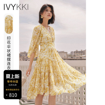 ivykki时尚碎花连衣裙