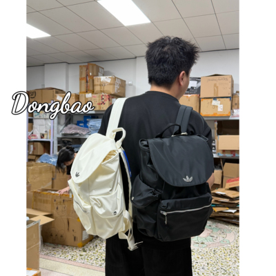 抽绳翻盖实用运动双肩背包