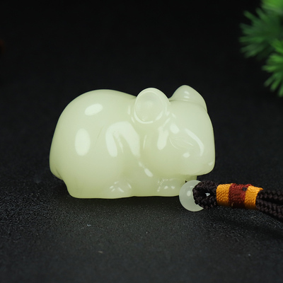 和田玉生肖鼠吊坠新疆玉