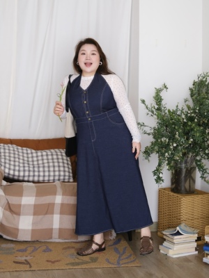 03/08早春新品韩系明线挂脖简约百搭显瘦牛仔连衣裙