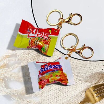 Simulation Instant Noodles Keychain On The Phone Mini