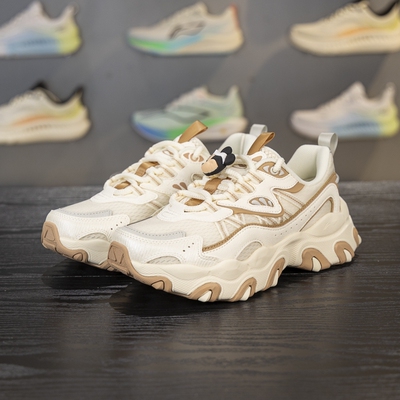 李宁休闲鞋女子耐磨厚底运动鞋