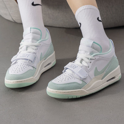 耐克女鞋LEGACY312LOW篮球鞋